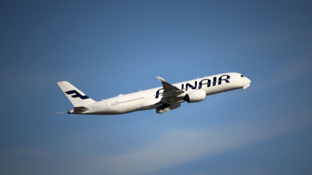 Actual Flight Paths with American Airlines - List of Routes ...